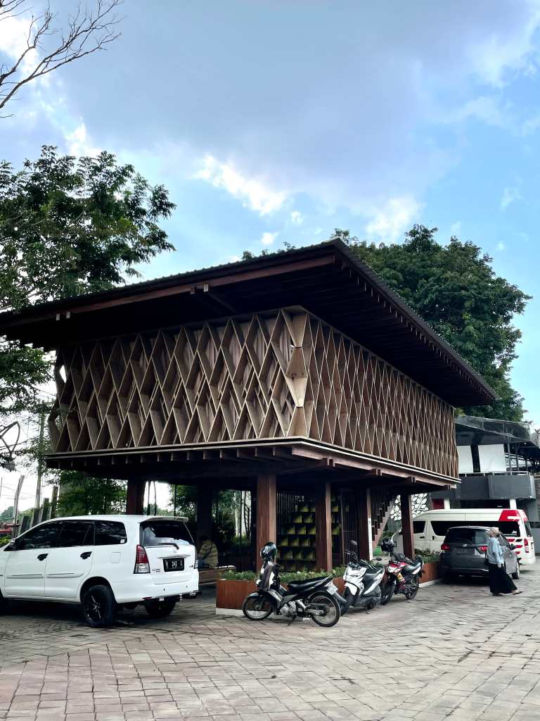 Microlibrary Wayak Kayu, Perpustakaan Unik di Semarang – Jastitahn ...