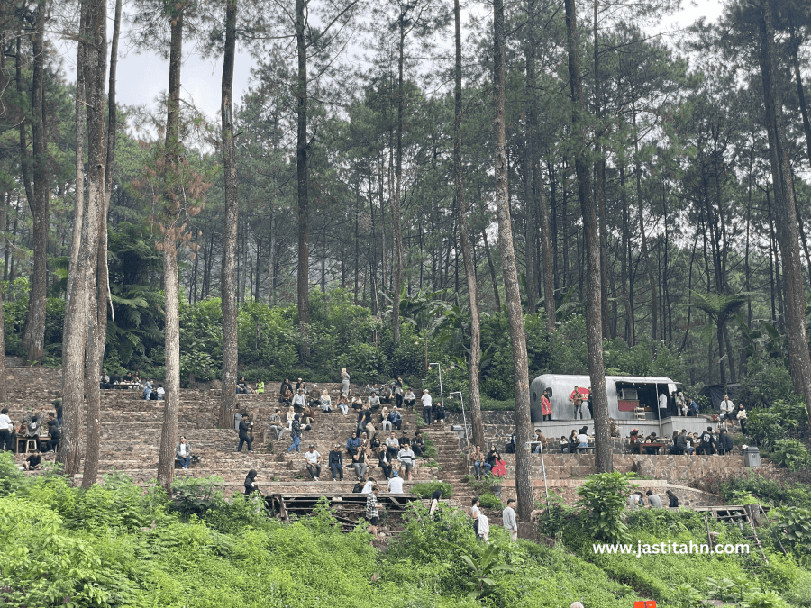 Stasiun Radio Malabar: Mengenang Sejarah Sambil Ngopi Cantik ...